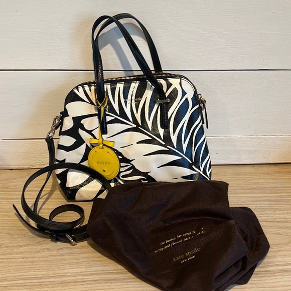 kate spade | Bags | Black And White Kate Spade Hawaii Exclusive Purse ...